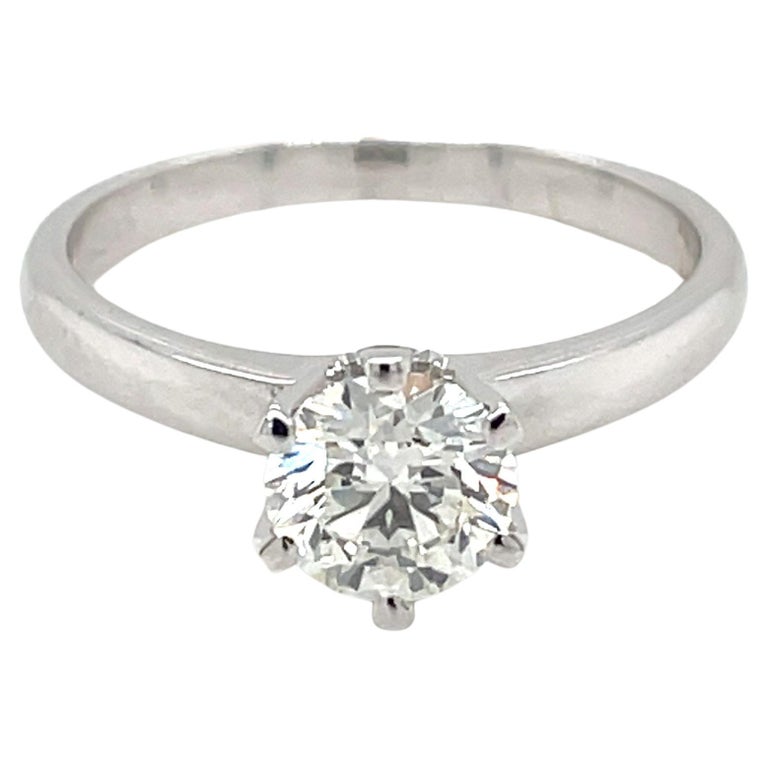 HRD Certified 1 Carat Round Diamond Engagement Ring For Sale at 1stDibs