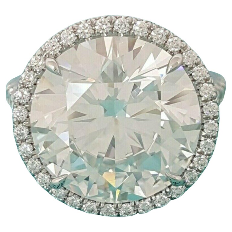 HRD Certified 18 Carat Round Brilliant Cut Diamond Ring For Sale at 1stDibs