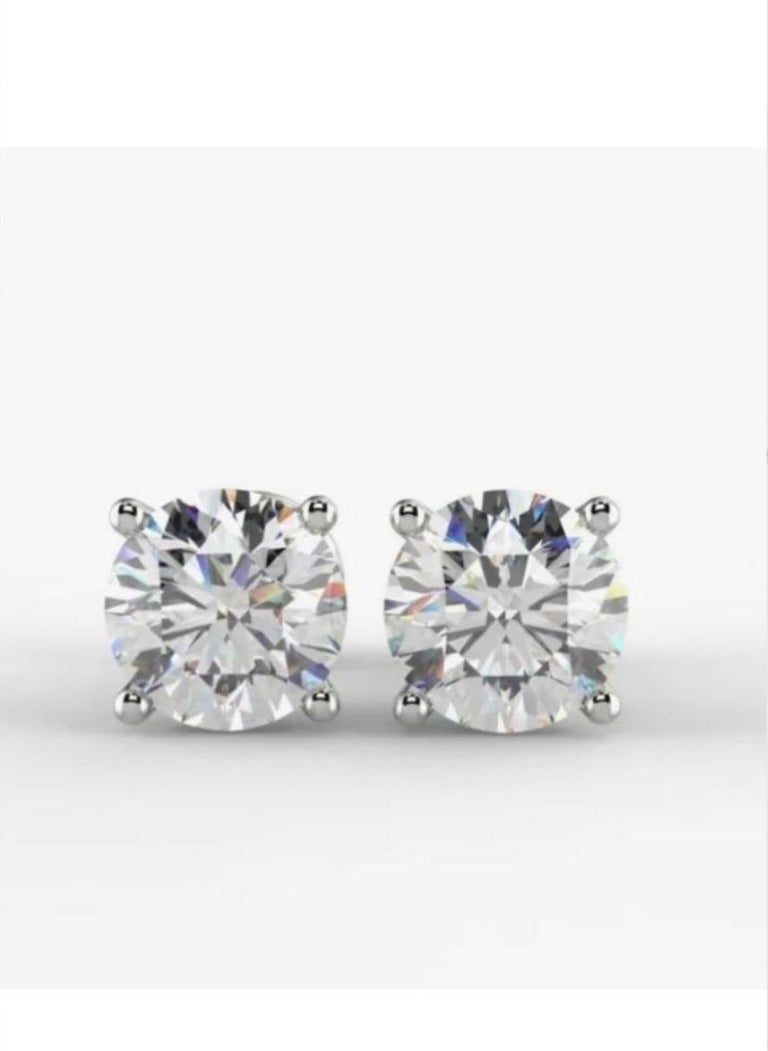 HRD Certified Diamonds Triple XXX of 2.00 Carats on Earrings For Sale ...