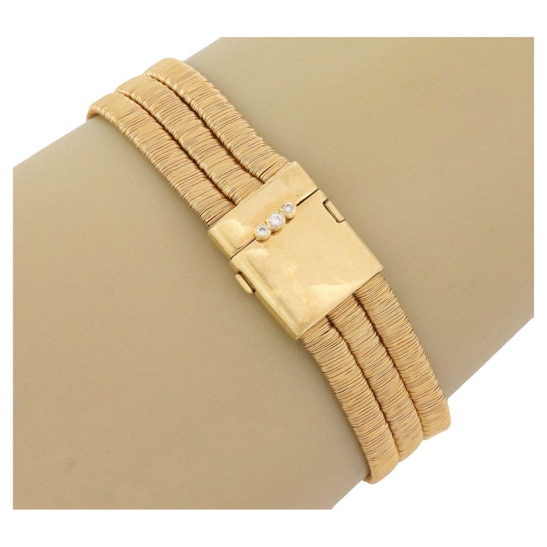 H.Stern 18k Yellow Gold 3 Silk Strand Flex Chain Bracelet For Sale at ...