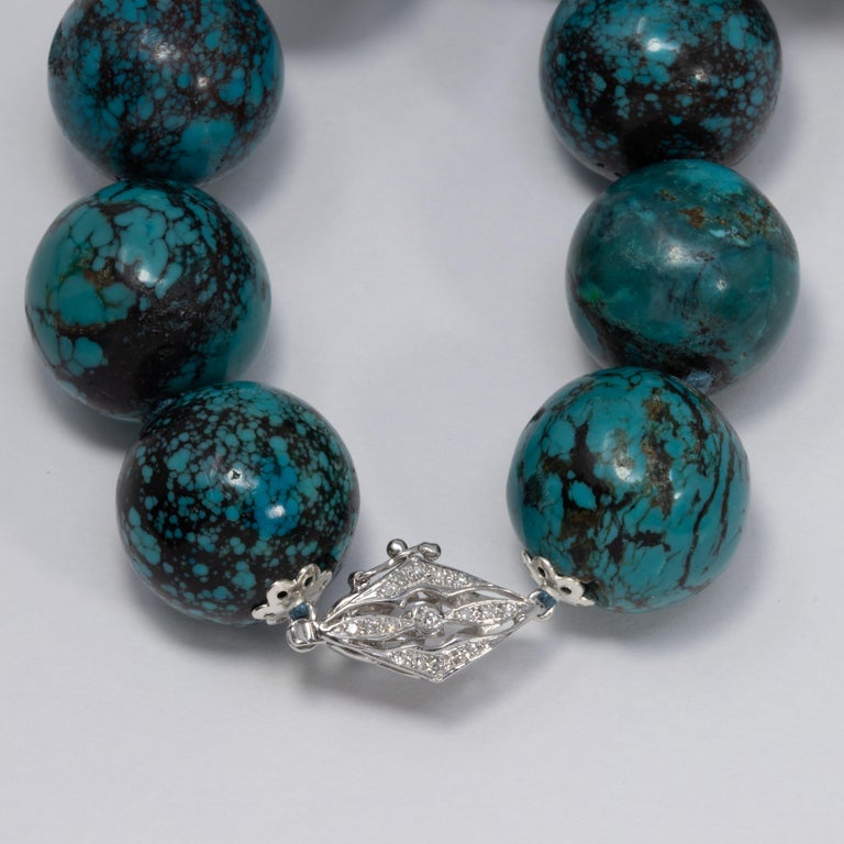 Hubei Turquoise Bead Necklace With Diamond White Gold 14 Karat Clasp