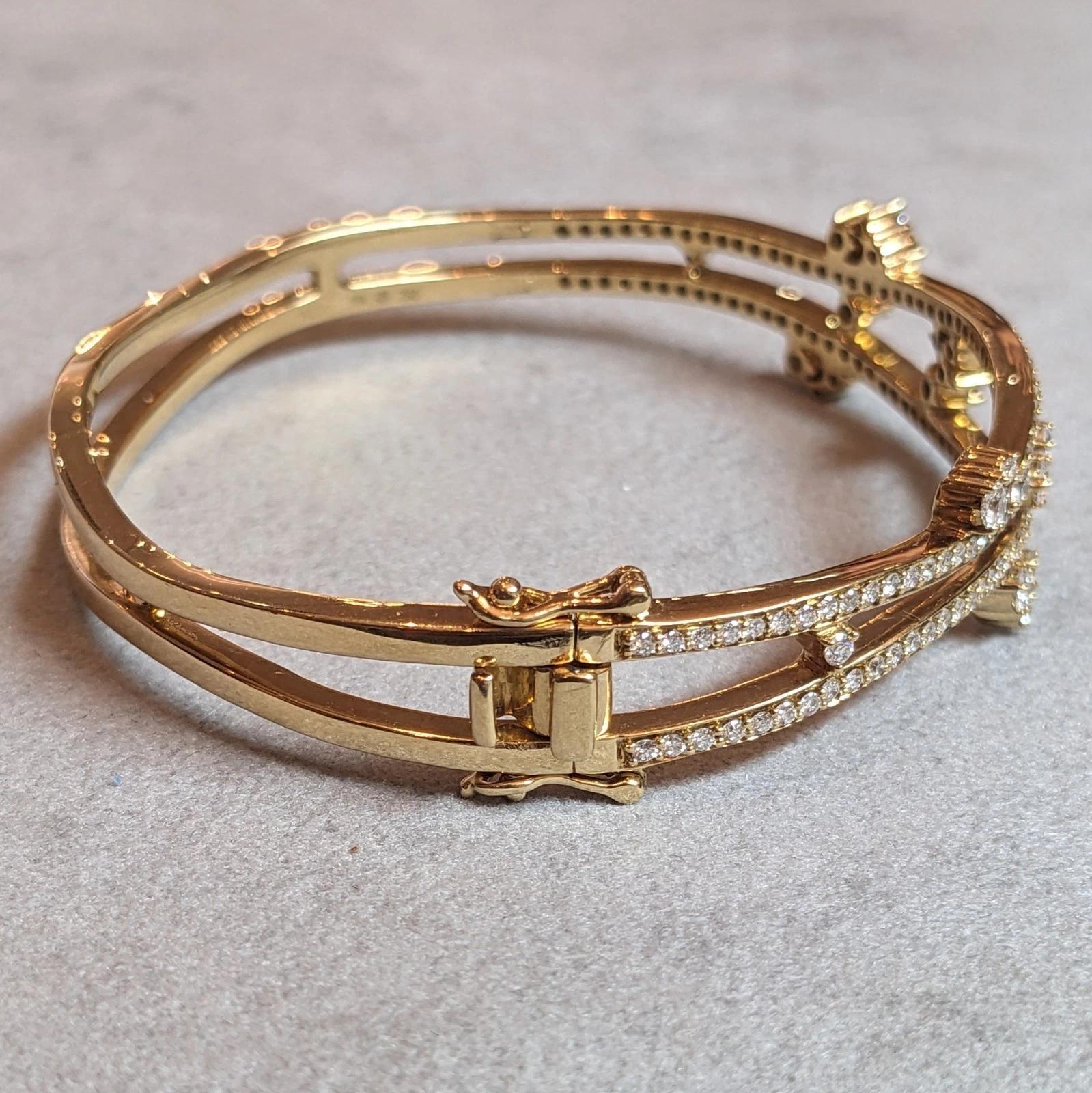 Hueb Natural Pave Diamond Bangle Bracelet in 18k Yellow Gold For Sale ...