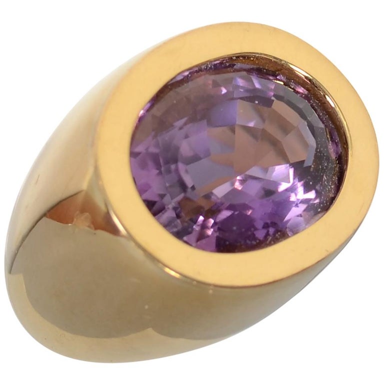 Ring aus Gold mit riesigem Amethyst im Angebot bei 1stDibs