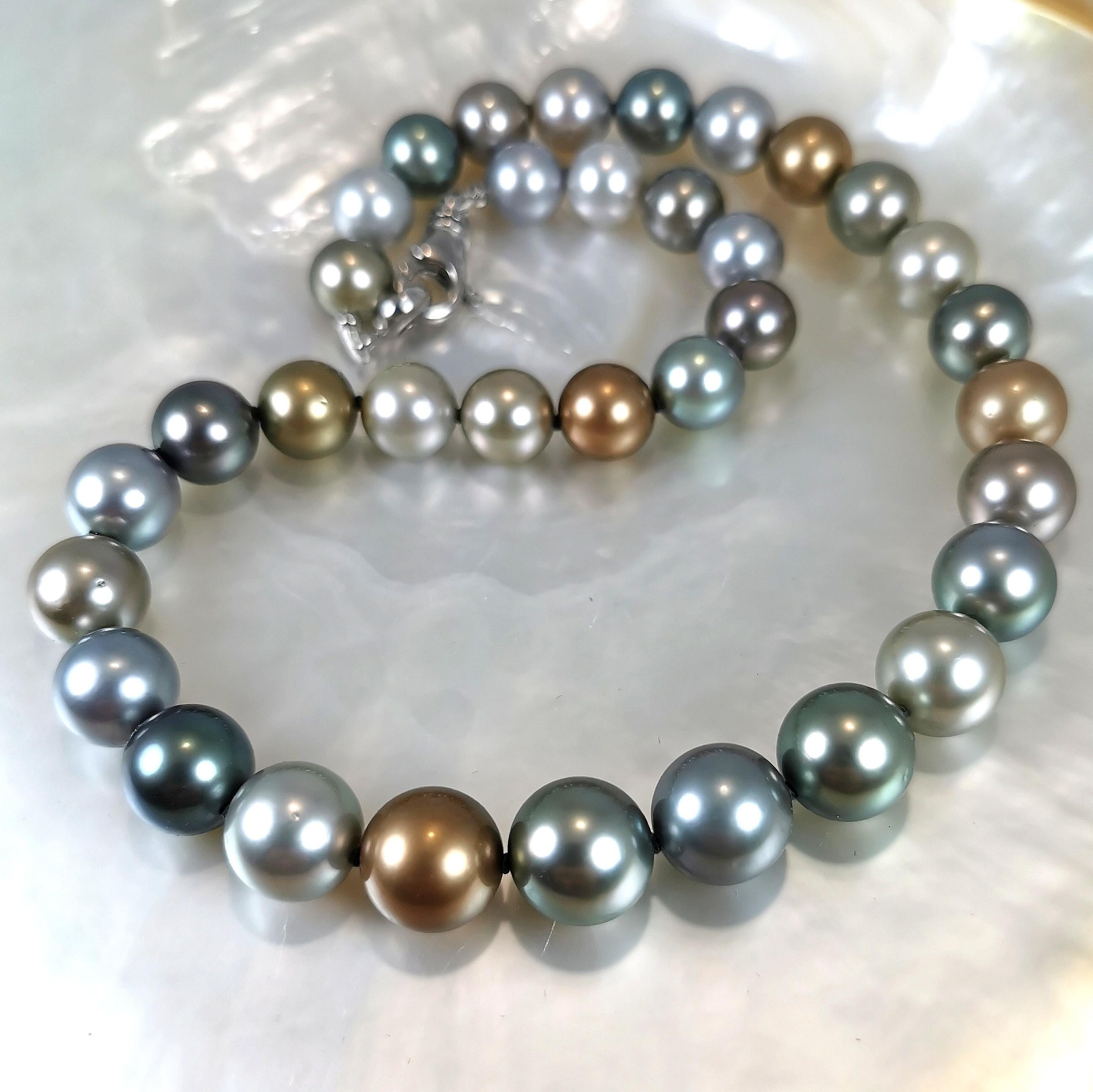 Huge Tahitian Rainbow Cultured Pearls Necklace with 18k Bicolor Clasp ...
