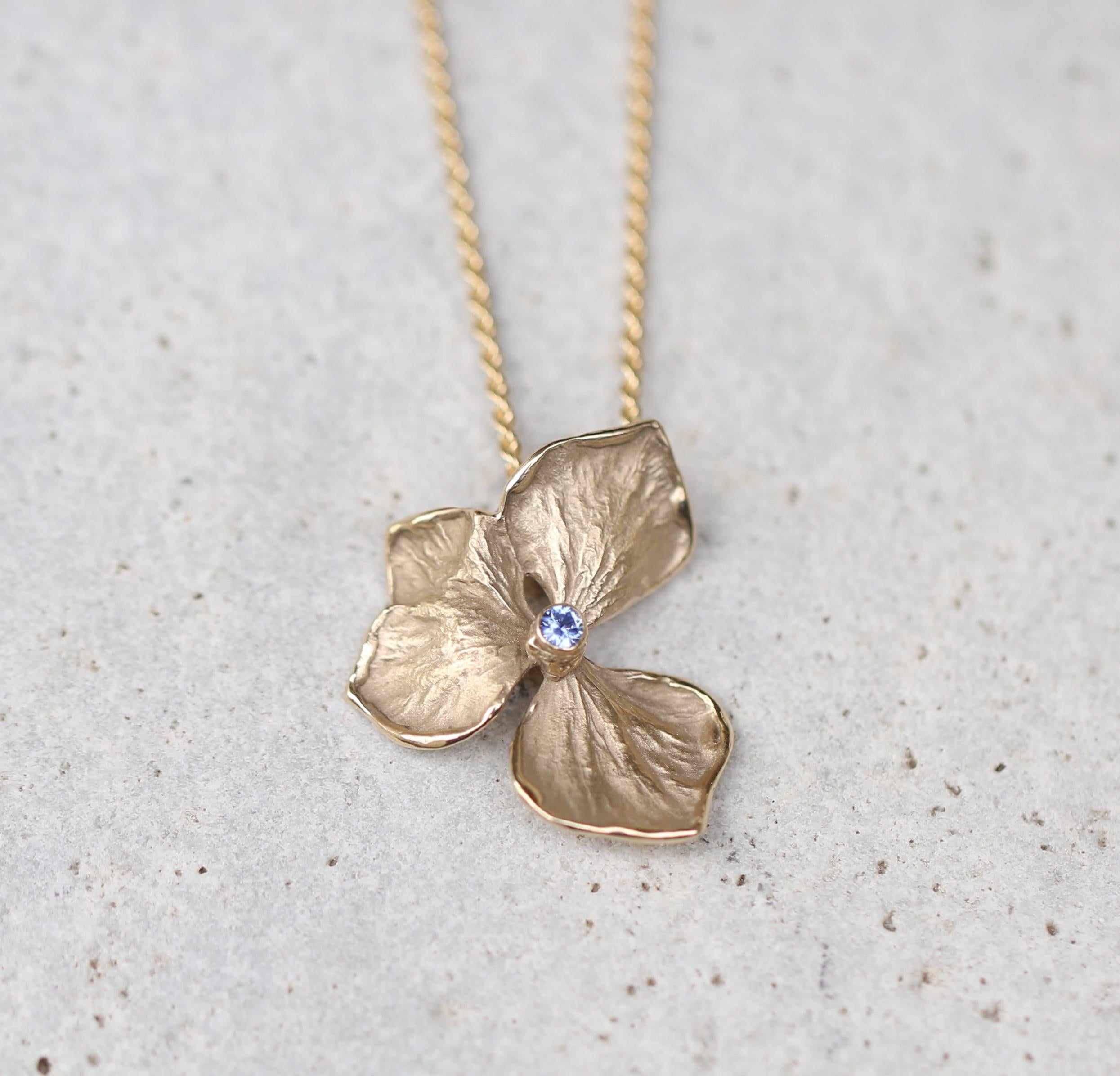 Hydrangea Necklace, Solid 14k and 18k Gold, Sapphire For Sale at 1stDibs