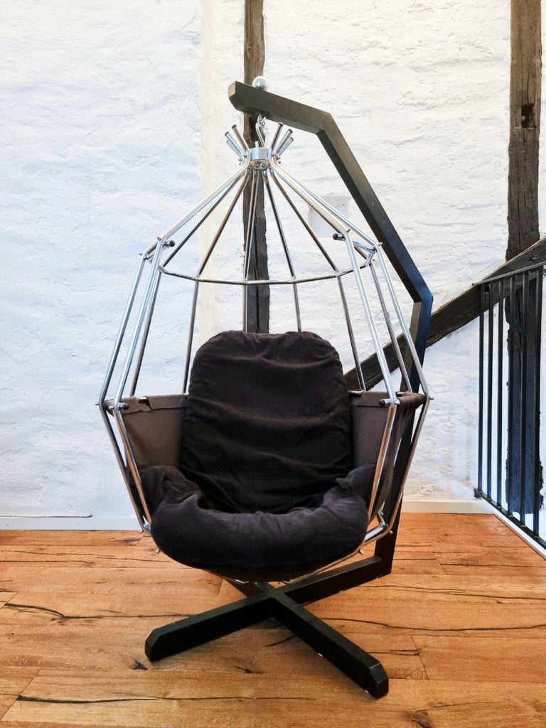 Iconic midcentury Scandinavian modern, "Parrot Chair" / Pepegojan ...
