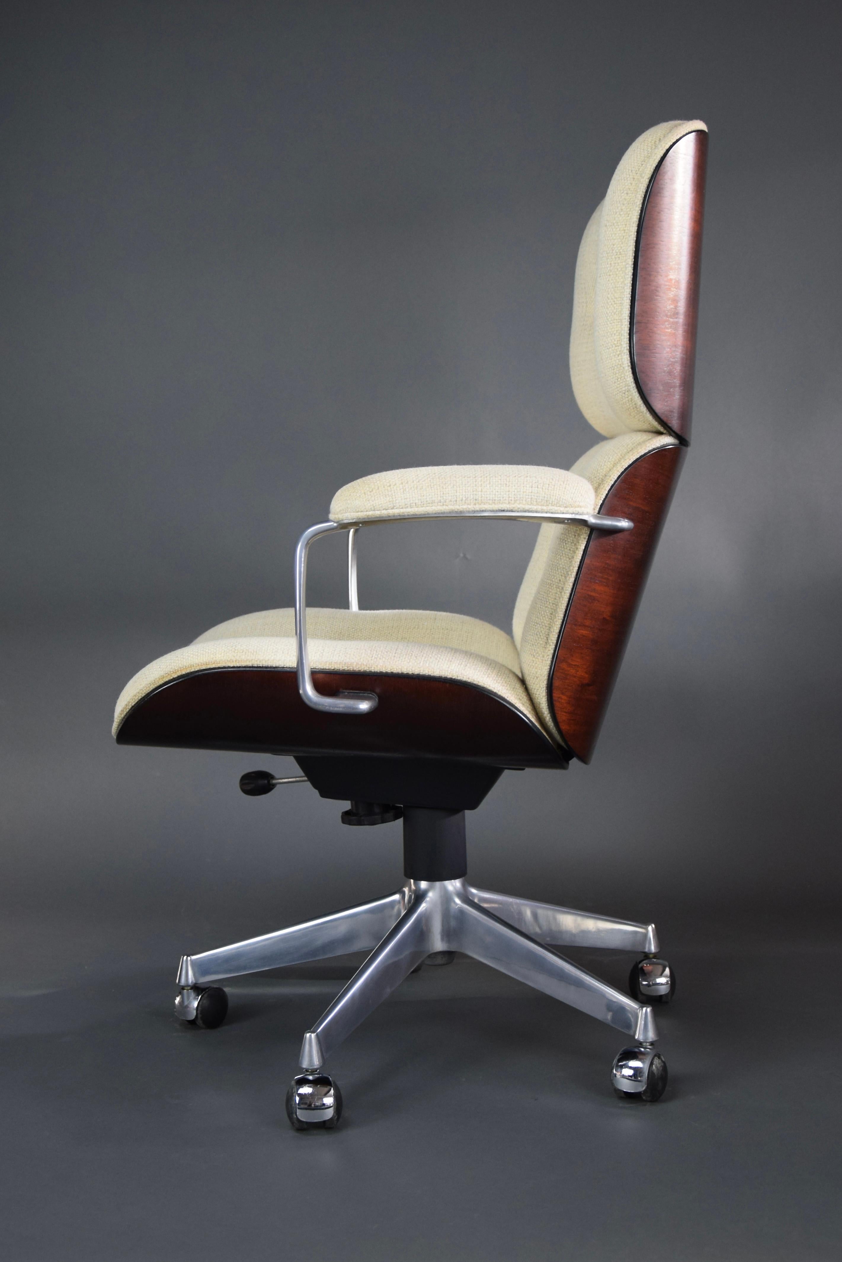 Ico Paris Executive Desk Chair for Mobli Italiani Moderni Rome at 1stDibs