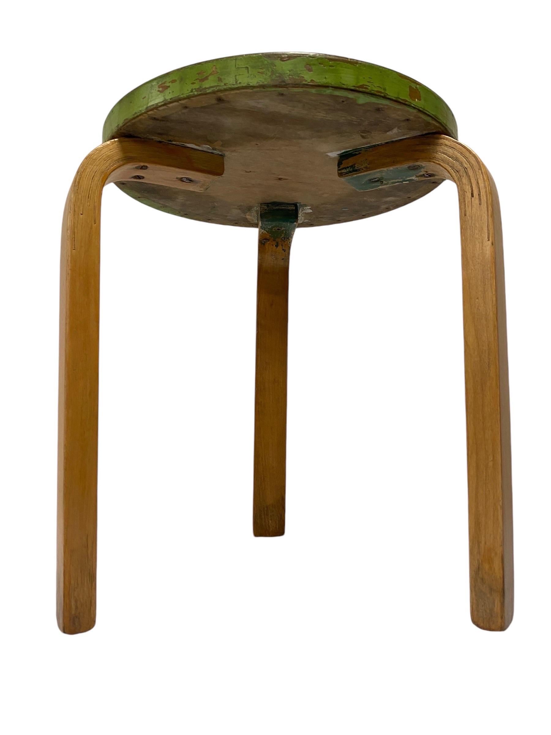 Iconic Alvar Aalto 3-legged Stool Model 60, Birch and Green Paint, Artek 1940s For Sale at 1stDibs