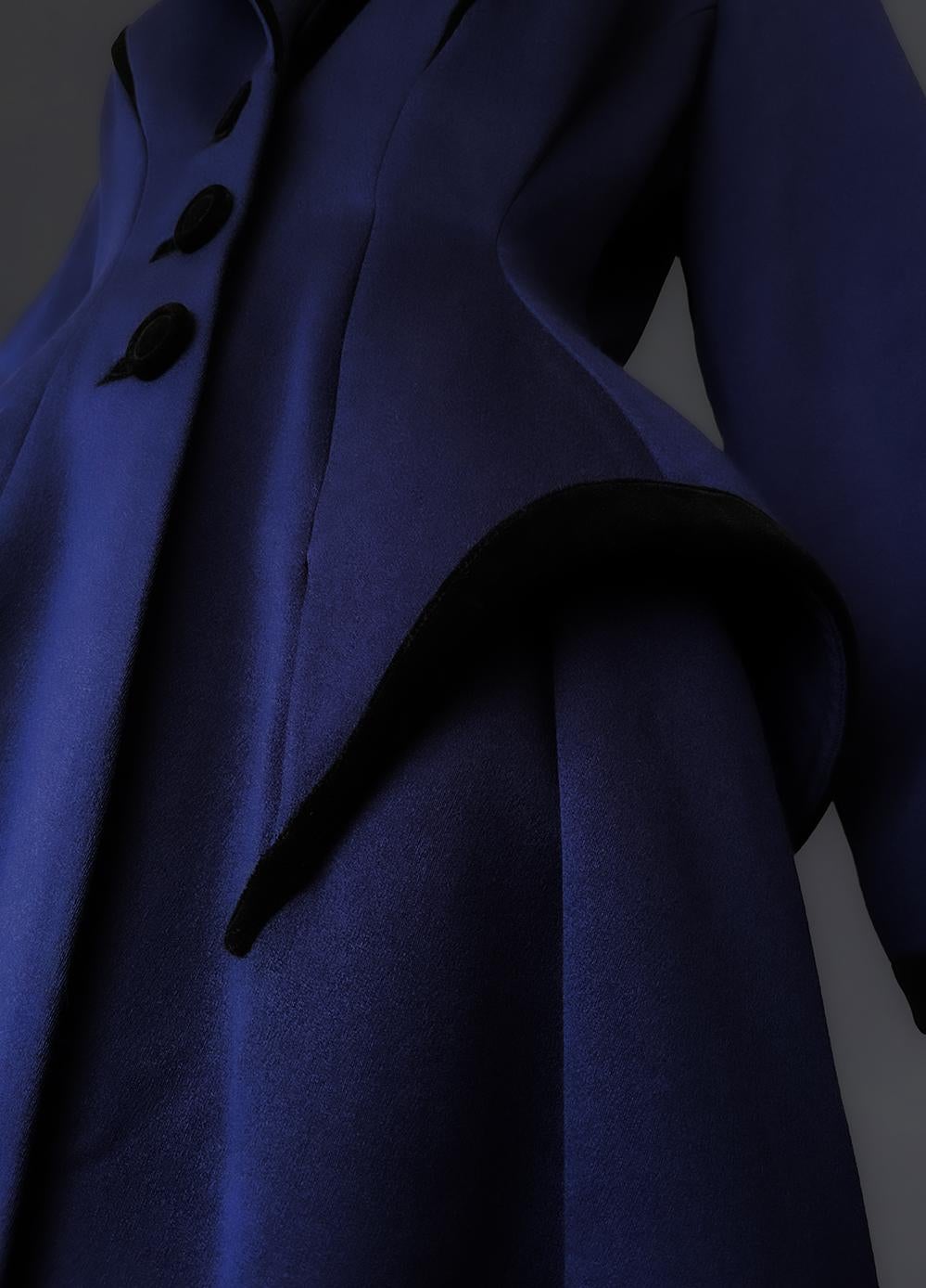 Iconic Archival Thierry Mugler FW 1993 Sculptural Siren Coat For Sale ...