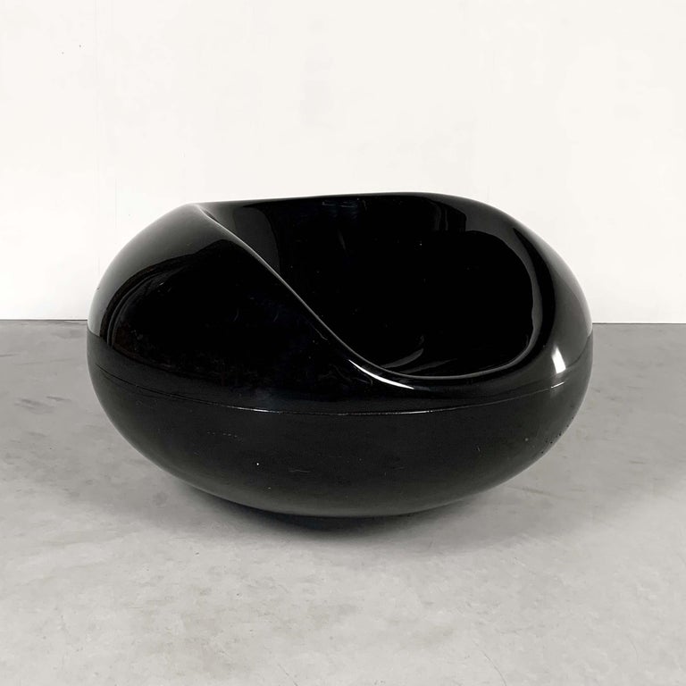 Iconic Eero Aarnio Black Pastil Chair For Sale at 1stDibs