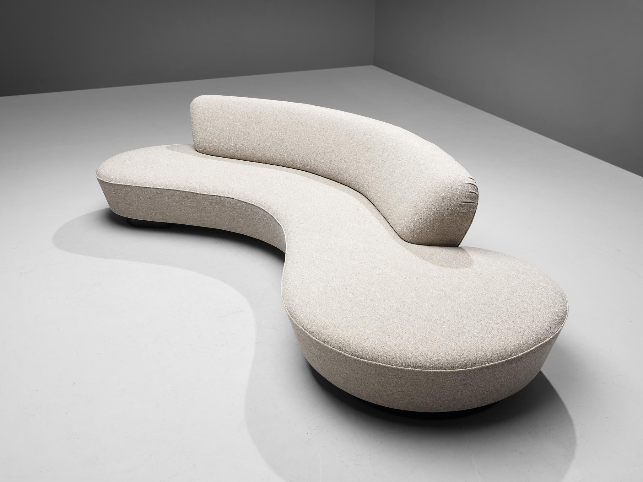 Iconic Vladimir Kagan ‘Serpentine’ Sofa in White Upholstery at 1stDibs
