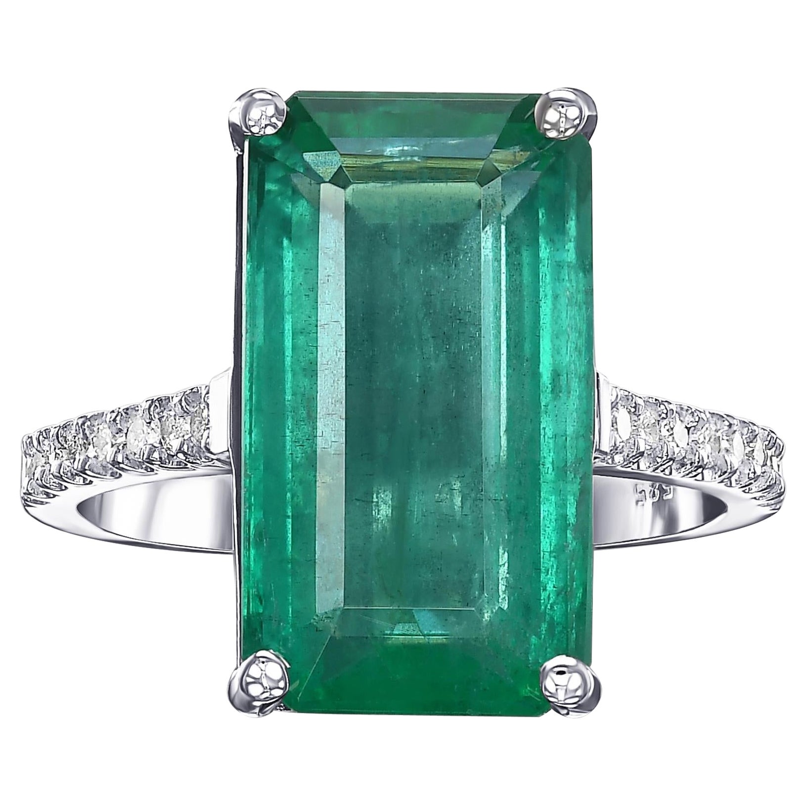 8.61 Carat Natural Emerald And 0.20 Ct Diamonds - 18 kt. White gold ...