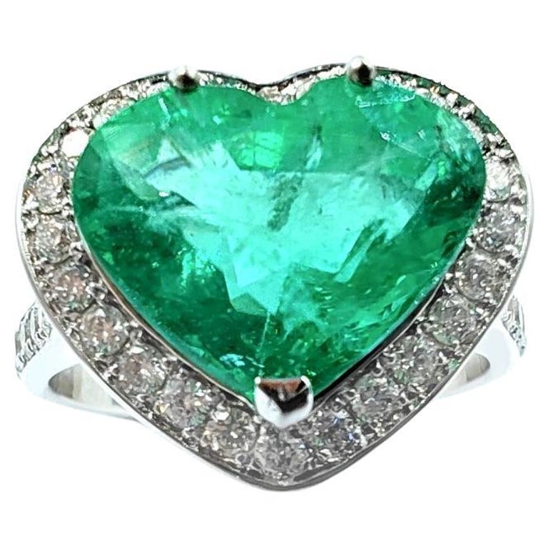 Bague à diamants certifiée IGI de 3,72 carats avec émeraude en forme de ...