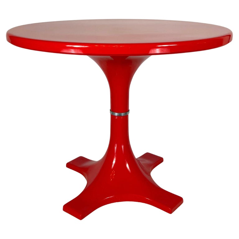 Ignazio Gardella and Anna Castelli red dining table by Kartell, 1960s ...