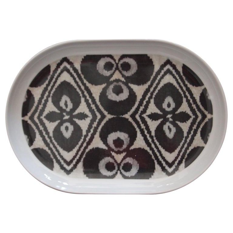 Ikat Black Porcelain Tray Made in Italy For Sale at 1stDibs