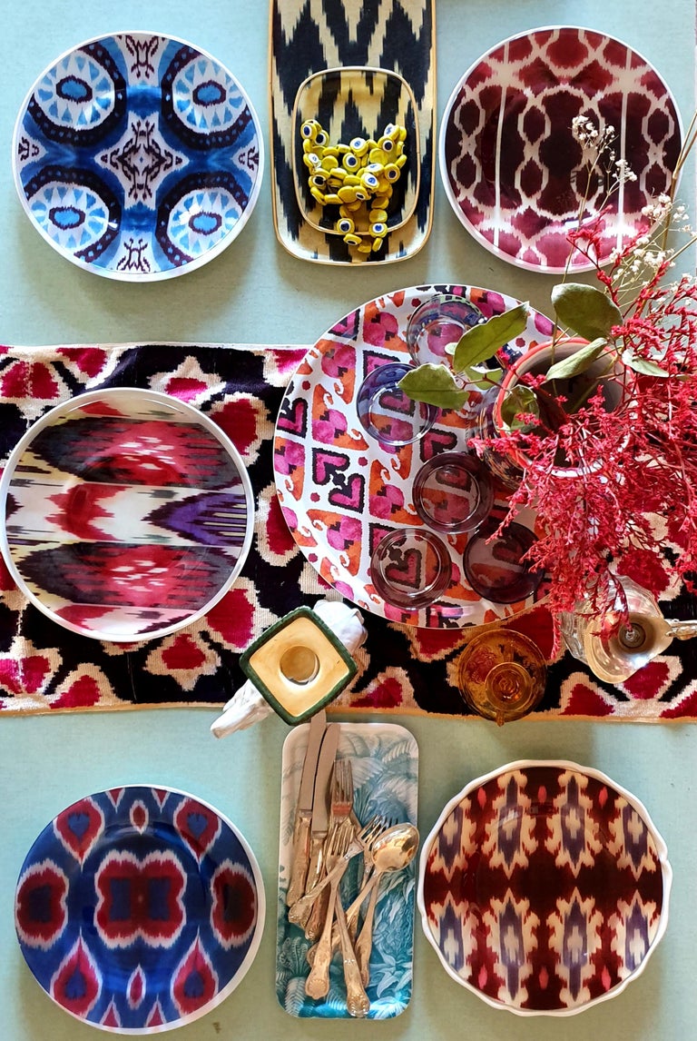 Ikat Glass Dinner Plates Set of 5 For Sale at 1stDibs