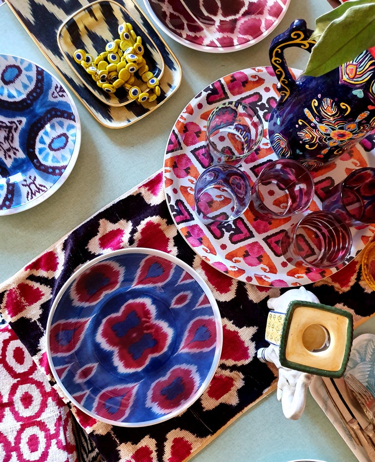 Ikat Glass Dinner Plates Set of 5 For Sale at 1stDibs