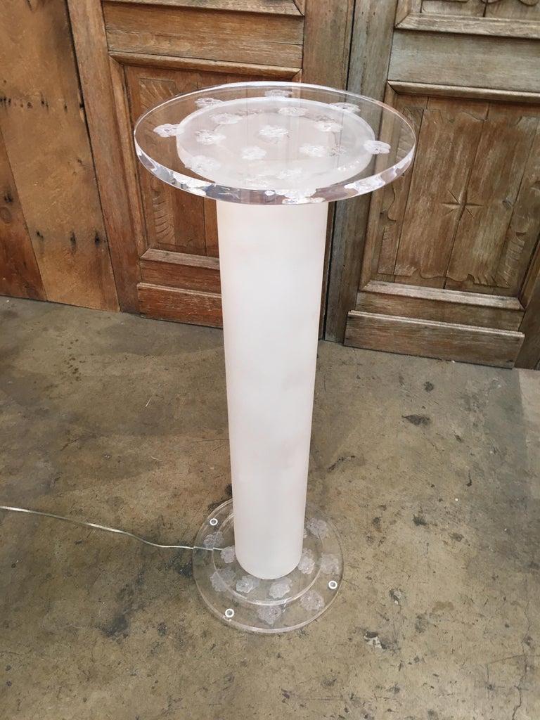 Illuminated Lucite Column at 1stDibs | illuminated columns