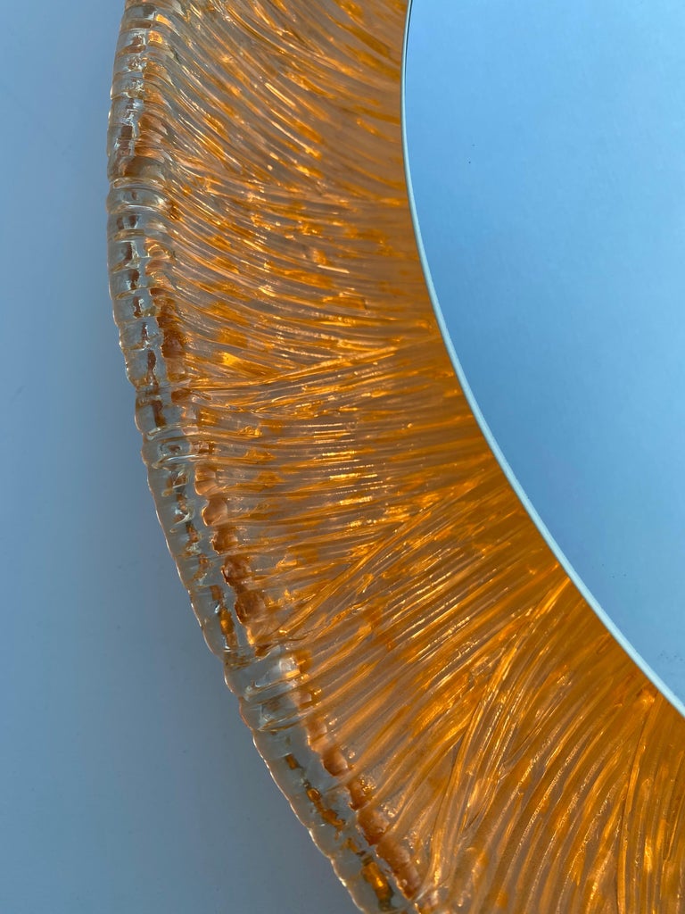 Illuminated Round Acrylic Mirror For Sale at 1stDibs