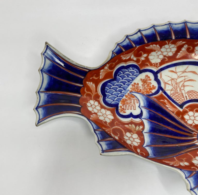 Imari Fish serving dish, Arita, Japan, c. 1890, Meiji Period. For Sale ...