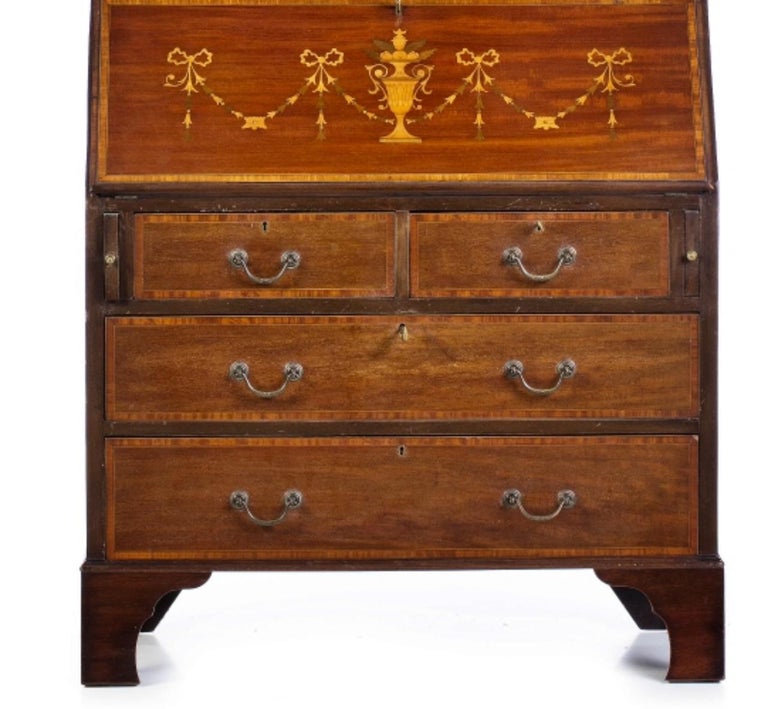 Important English Secretary, 19th Century For Sale at 1stDibs