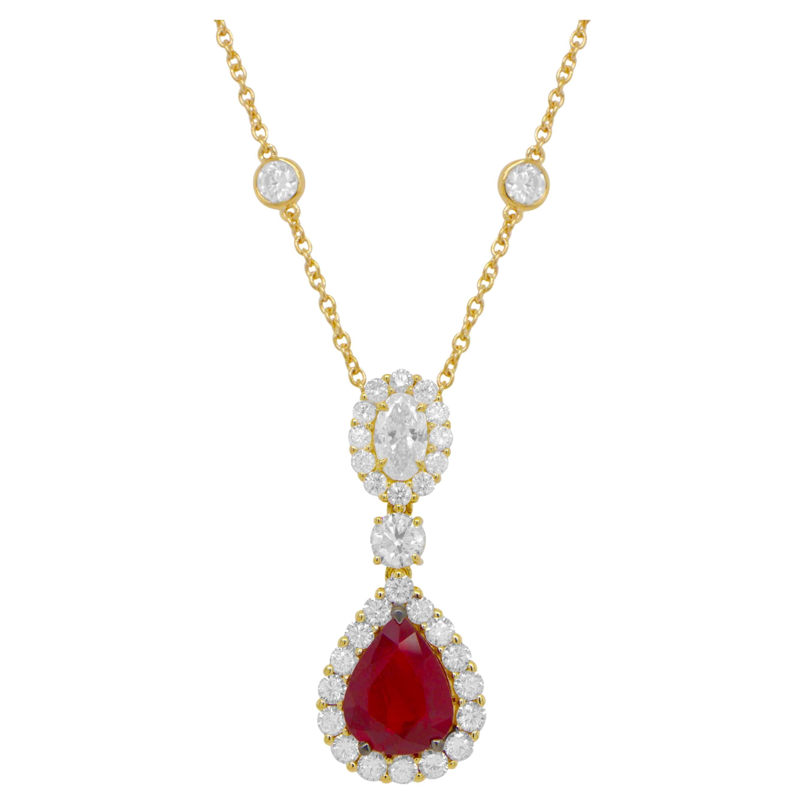 Important GIA Certified Natural Ruby Pendant Necklace 7.77 Carats 18K Gold For Sale at 1stDibs