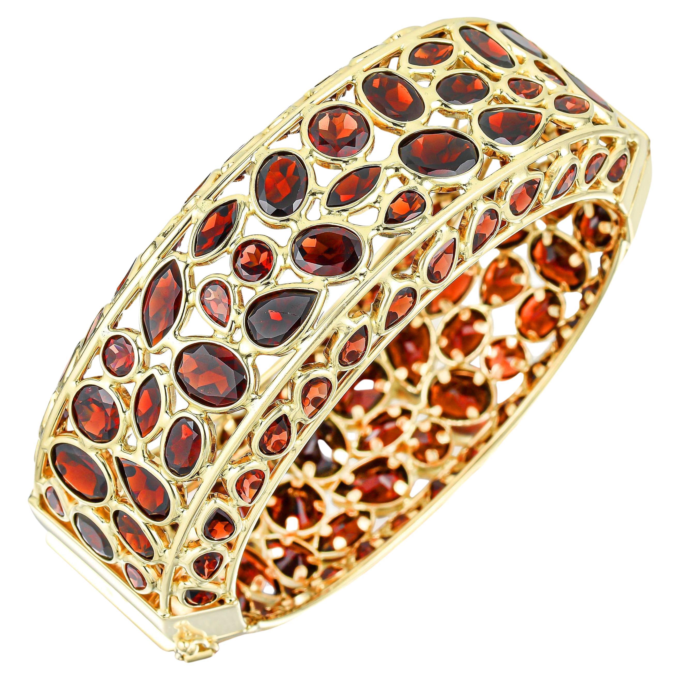 Important Red Garnet Bangle Bracelet 100 Carats 14K Yellow Gold For ...