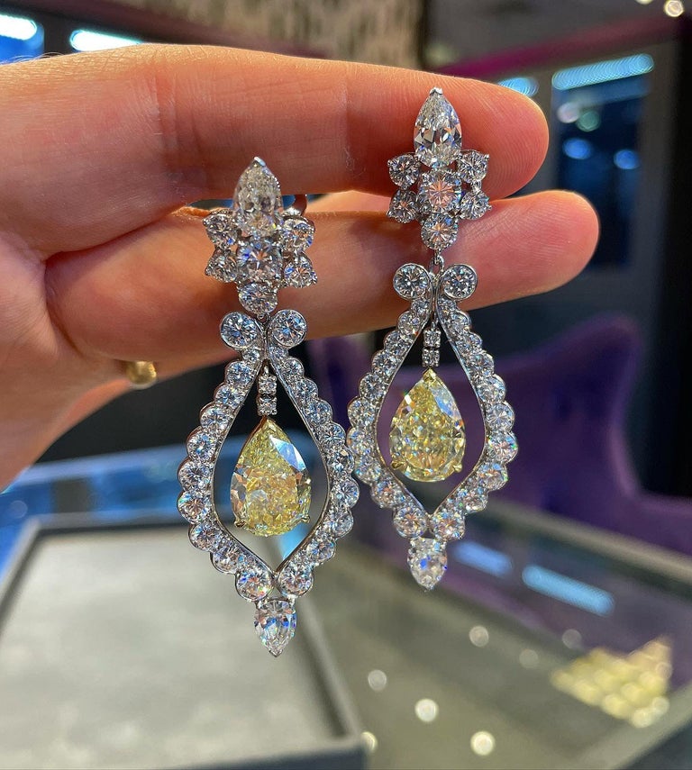Van Cleef and Arpels Fancy Yellow Diamond Earrings For Sale at 1stDibs