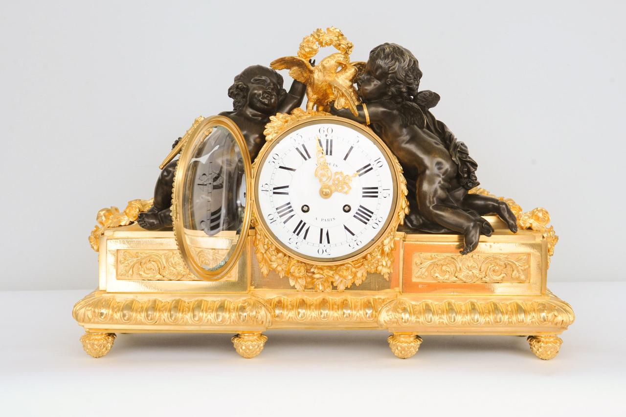 Impressive 19th century pendule For Sale at 1stDibs