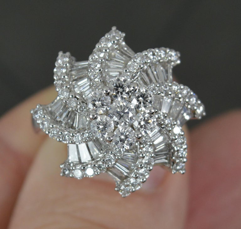 Impressive 2.5ct Diamond and 18ct Gold Swirl Cluster Ring For Sale at ...