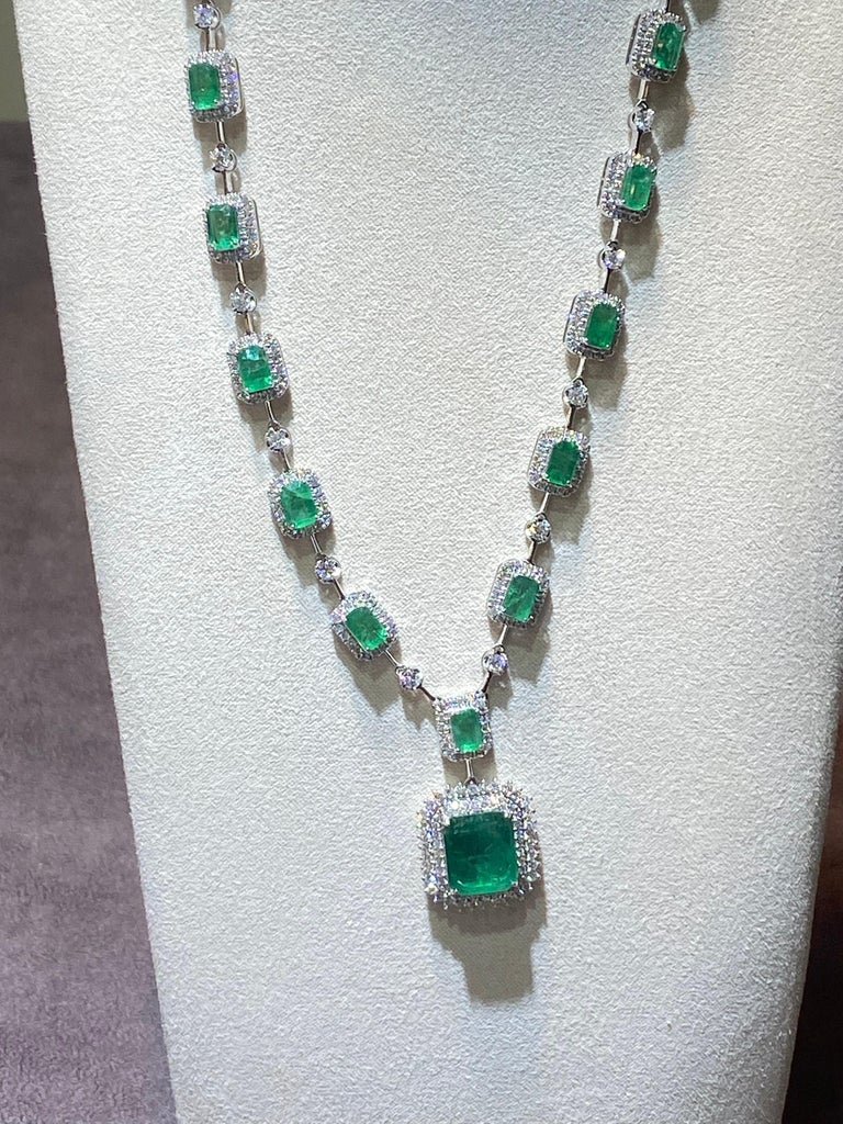 Impressive Emerald Diamond White 18K Gold Statement Necklace for Her ...