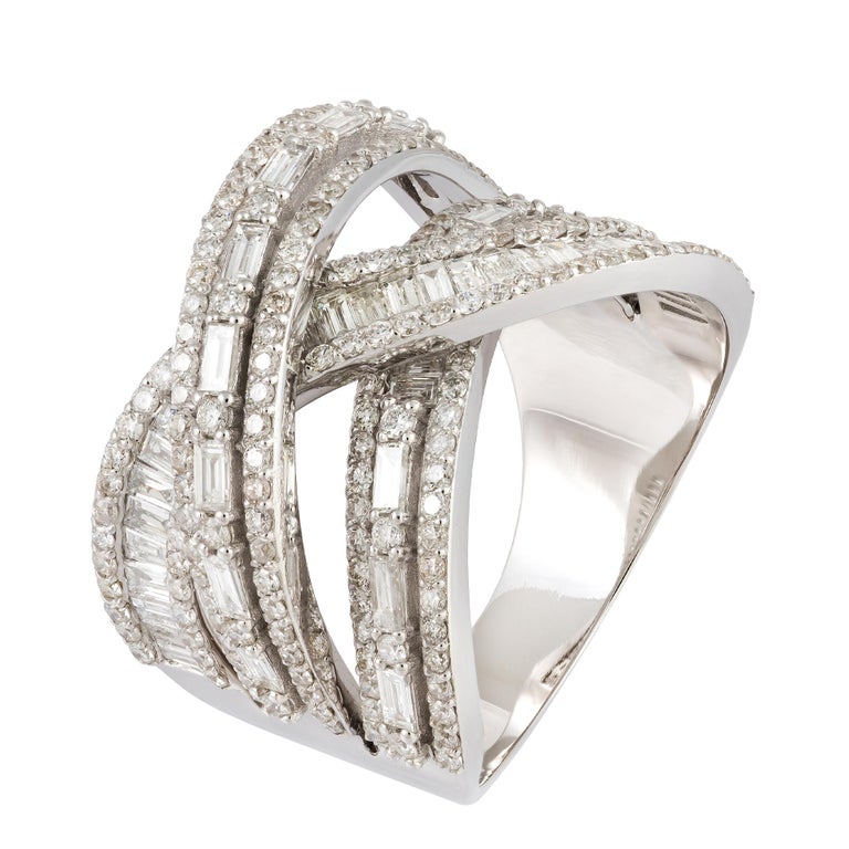 Customizable Impressive White 18K Gold White Diamond Ring for Her For ...