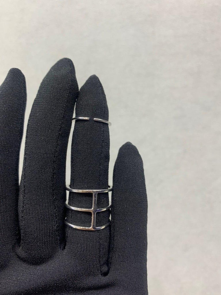 Incredible Fine Jewelry White Diamond White Gold Chain Ring For Sale at ...