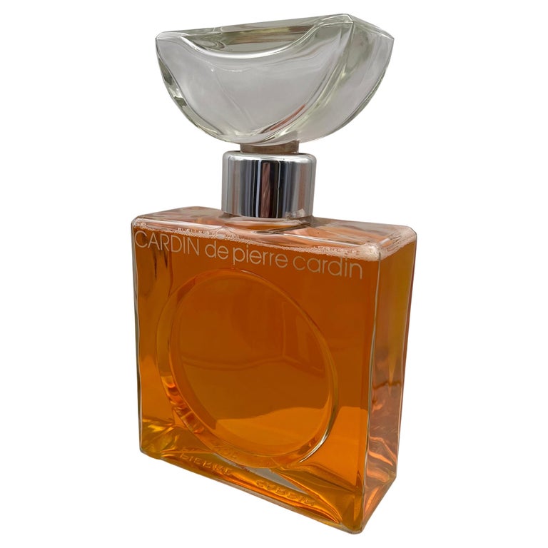 Incroyable flacon de parfum géant massif sculpté par Pierre Cardin En ...