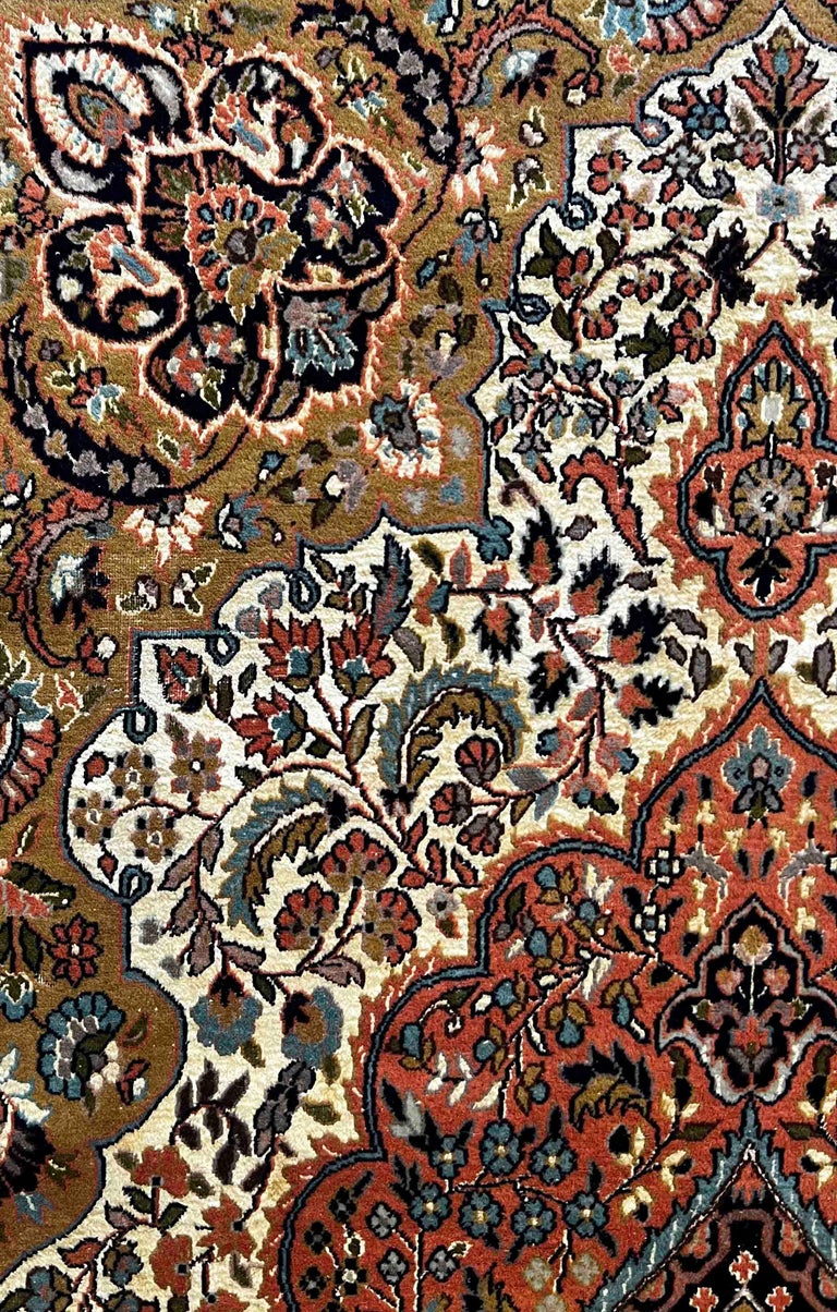 Indian Carpet Wool and Silk, 20th Century - N° 736 For Sale at 1stDibs