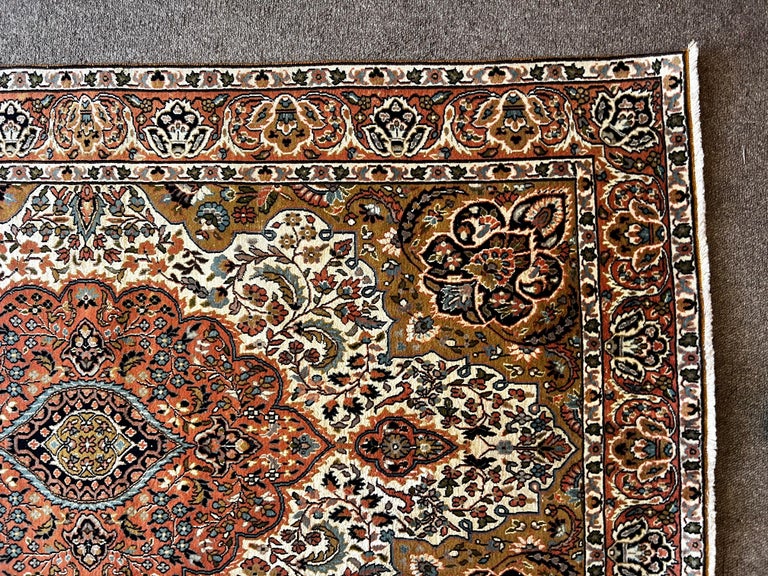 Indian Carpet Wool and Silk, 20th Century - N° 736 For Sale at 1stDibs