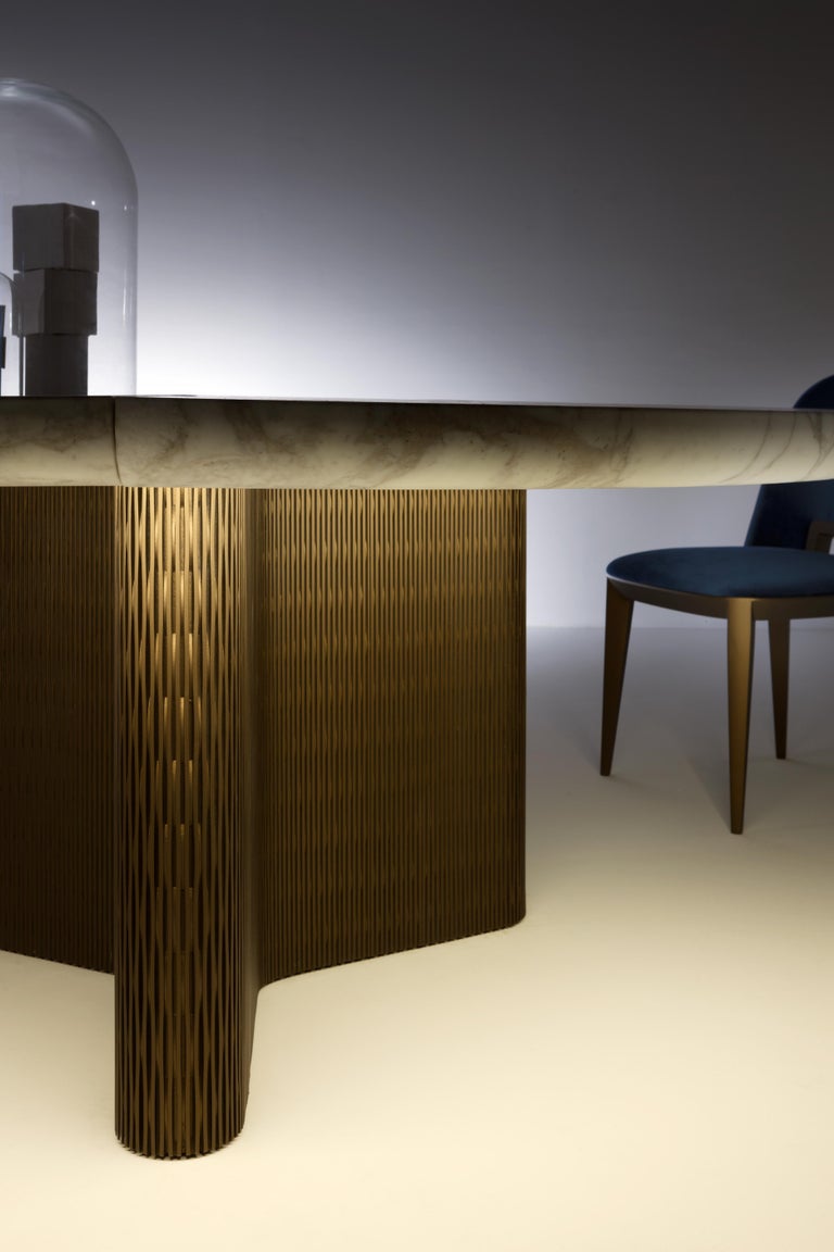Infinity Round Dining Table by Laura Meroni For Sale at 1stDibs