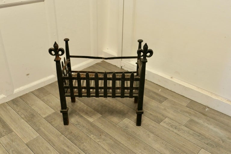 Inglenook Free Standing Fire Basket, Iron Fire Grate For Sale at 1stDibs