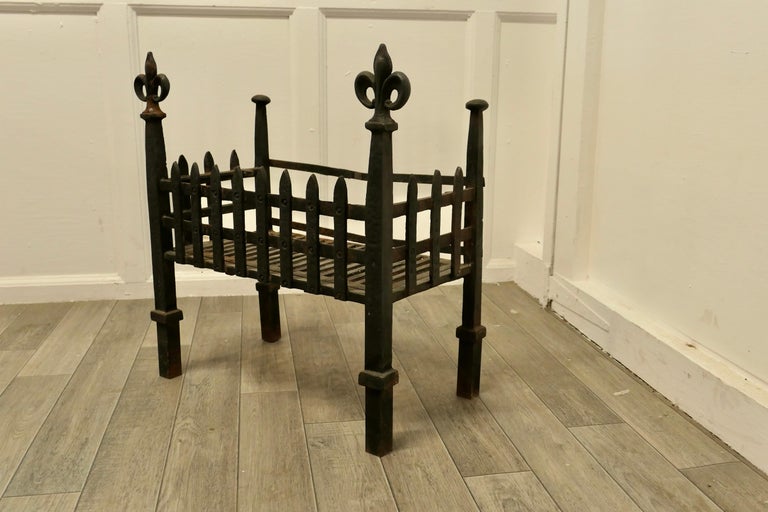 Inglenook Free Standing Fire Basket, Iron Fire Grate For Sale at 1stDibs