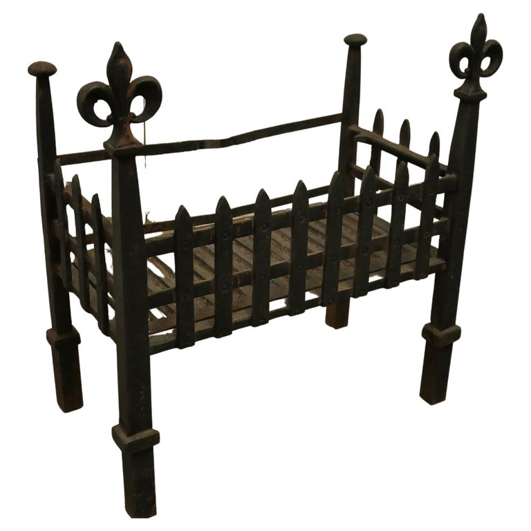 Inglenook Free Standing Fire Basket, Iron Fire Grate For Sale at 1stDibs