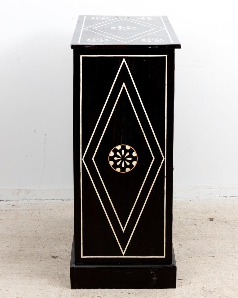 Inlay Chest of Drawers For Sale at 1stDibs
