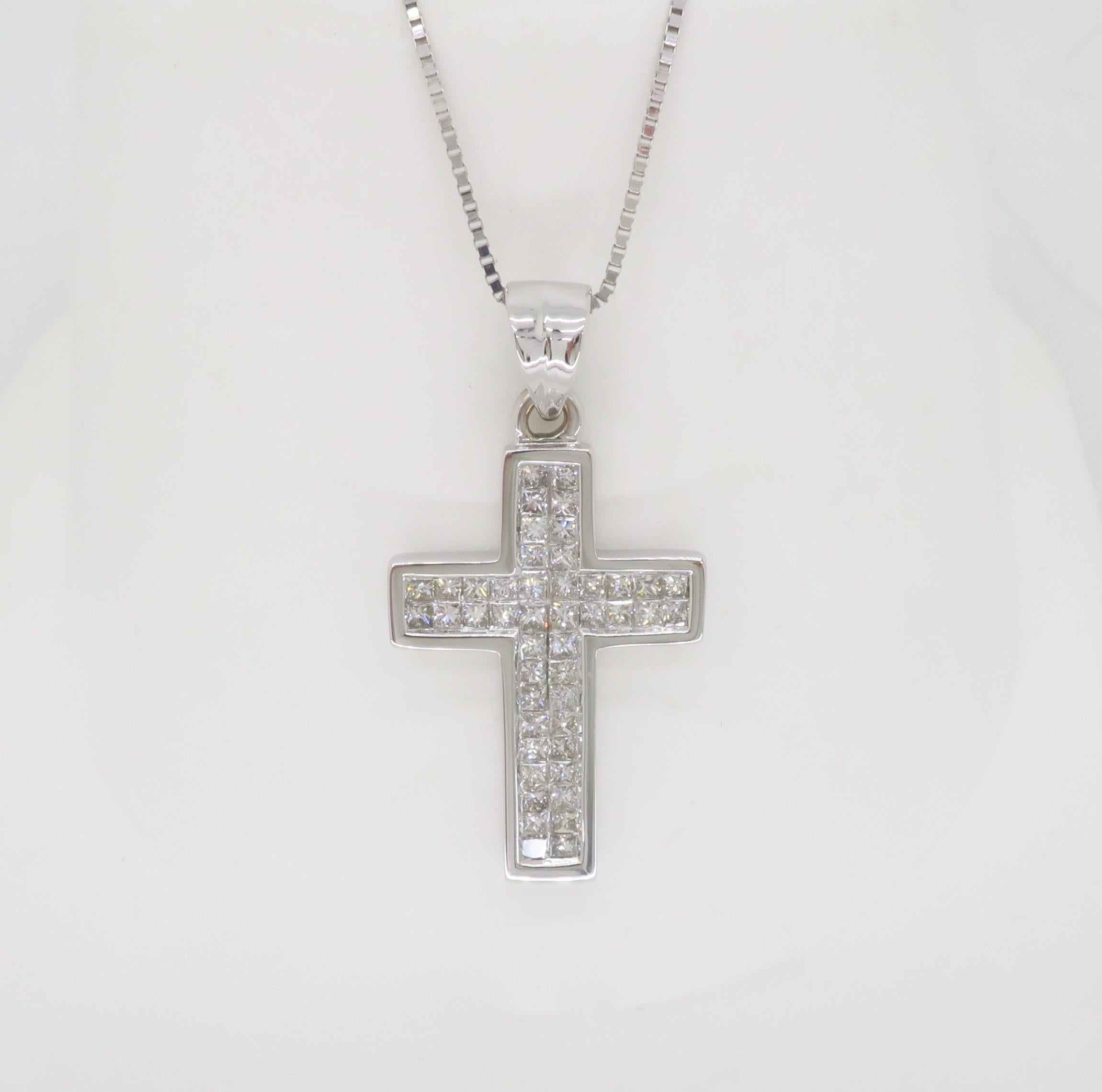 Invisible Set Princess Cut Diamond Pendant Necklace For Sale at 1stDibs