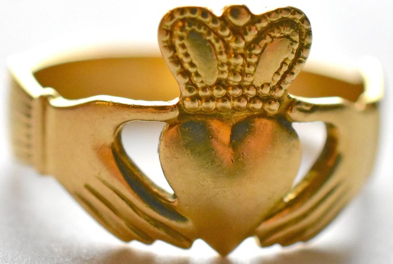 Irish Claddagh 18 Karat Gold Hands and Heart Ring at 1stDibs | irish ...