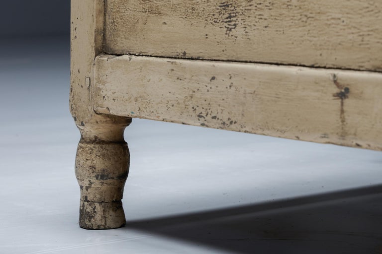 Irish Wooden Settle Chair, 19th Century For Sale at 1stDibs