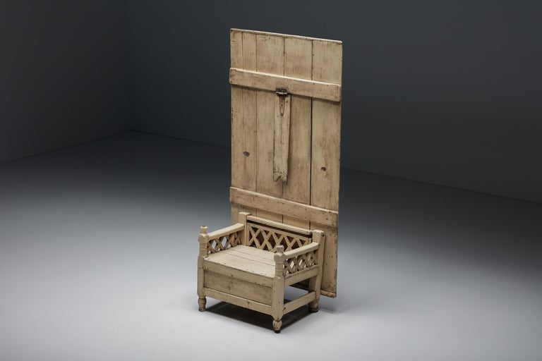 Irish Wooden Settle Chair, 19th Century For Sale at 1stDibs