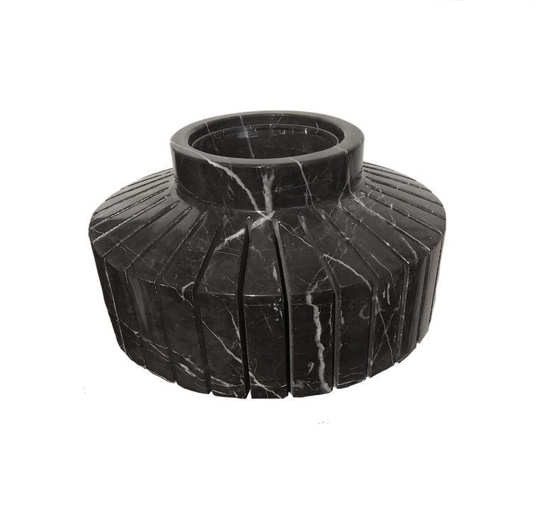 Iro Ribbed Marble Vase, Black For Sale at 1stDibs
