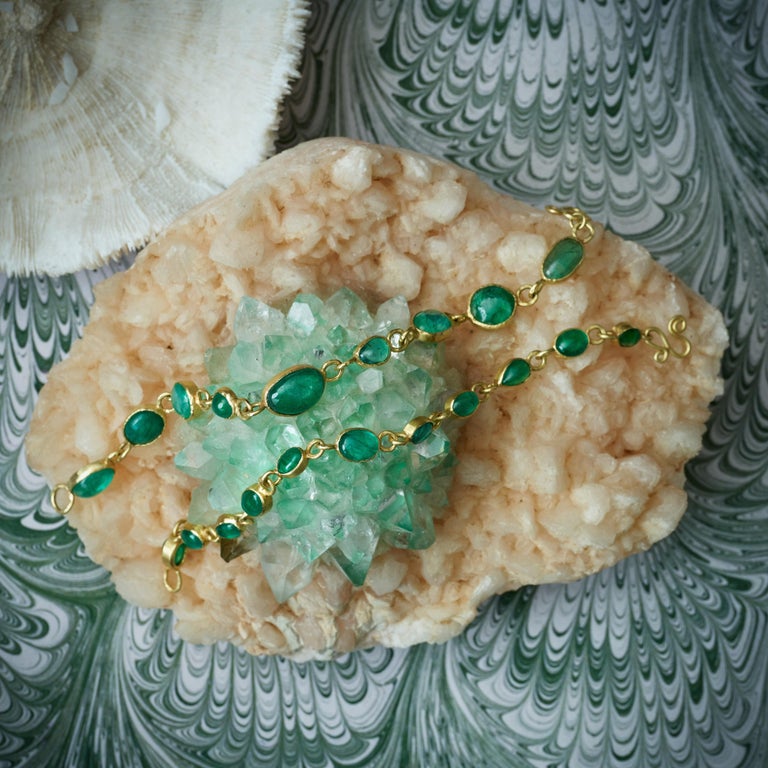 Irregular Shaped Cabochon Emerald Bracelet Set in 18kt Gold For Sale at ...