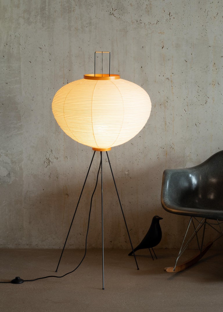 Isamu Noguchi Akari 10A floor lamp in Washi Paper and Bamboo by Ozeki ...