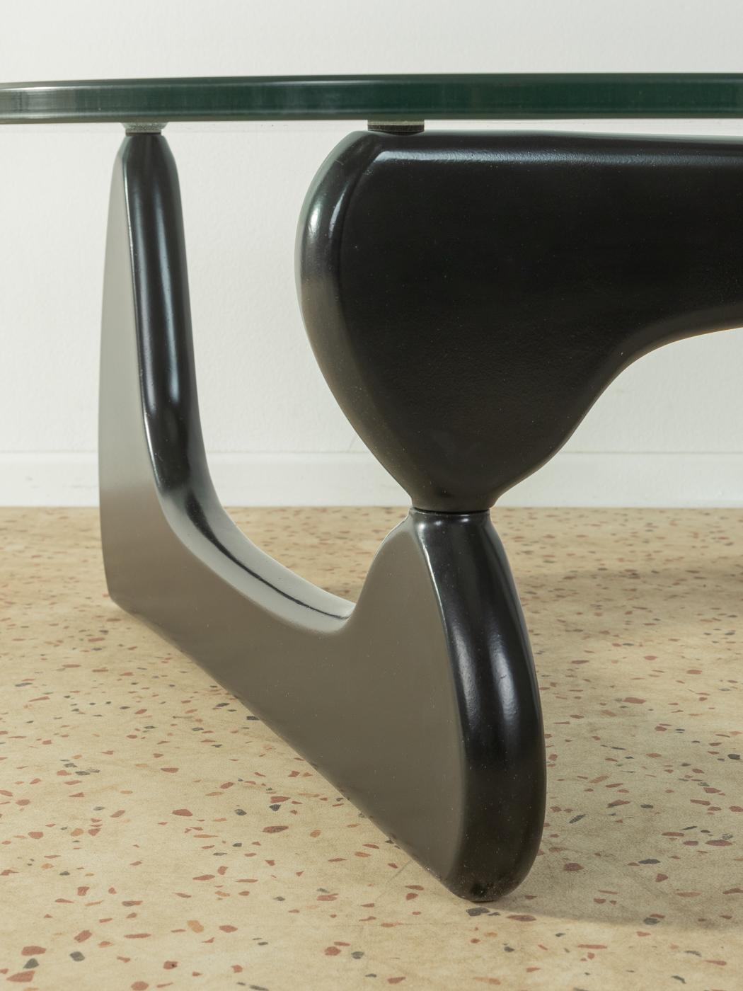 Isamu Noguchi Coffee Table from 1940s For Sale at 1stDibs
