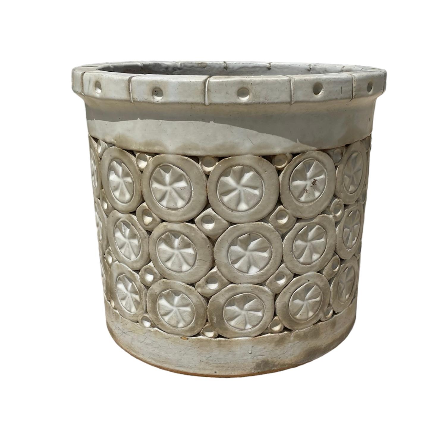 Isla Del Sol Stoneware Round Planter For Sale at 1stDibs
